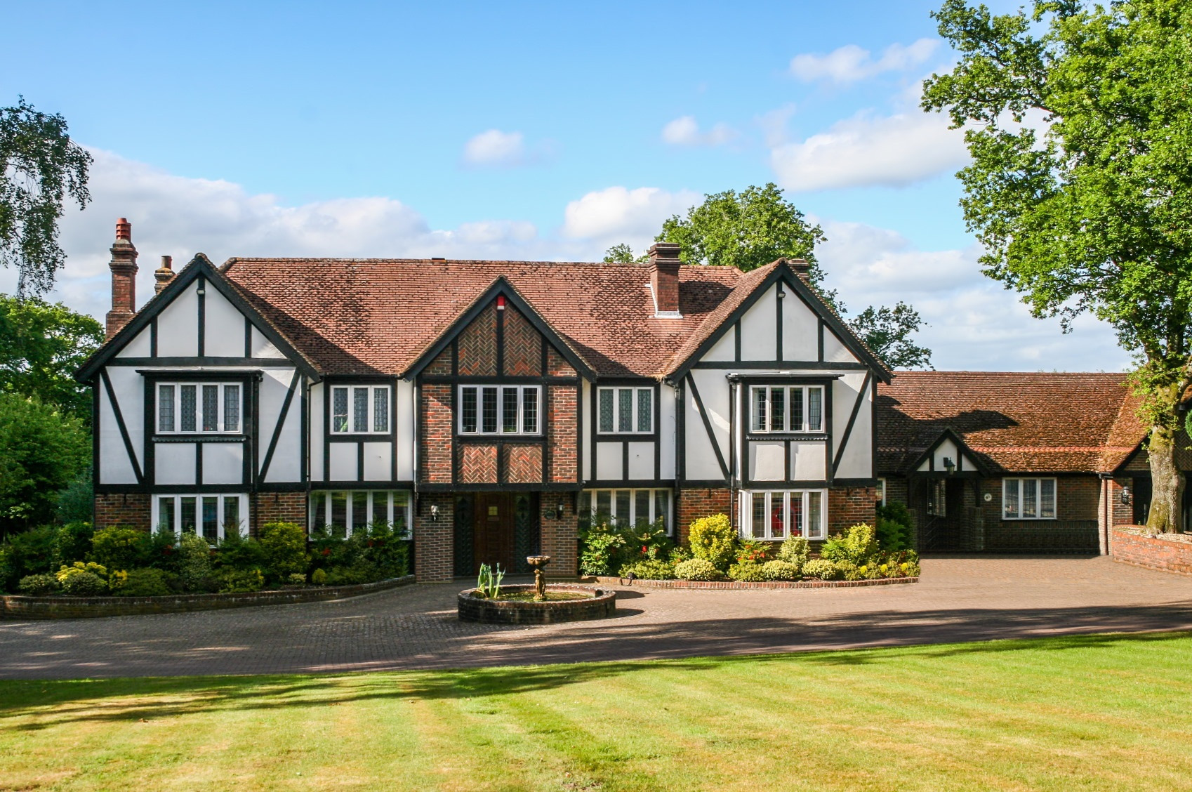 Pros and cons of buying period property | Martin & Co